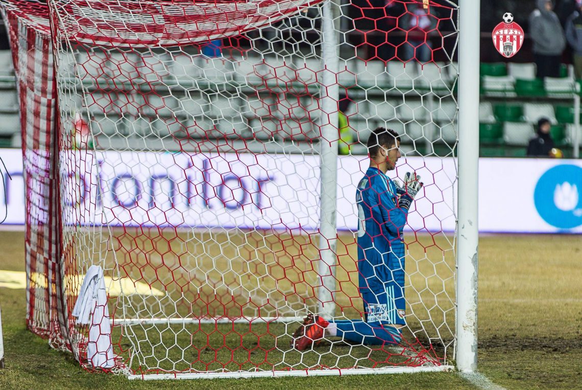 Sepsi OSK a rămas fără portari. Niczuly Roland și Jesus Fernandez au ...